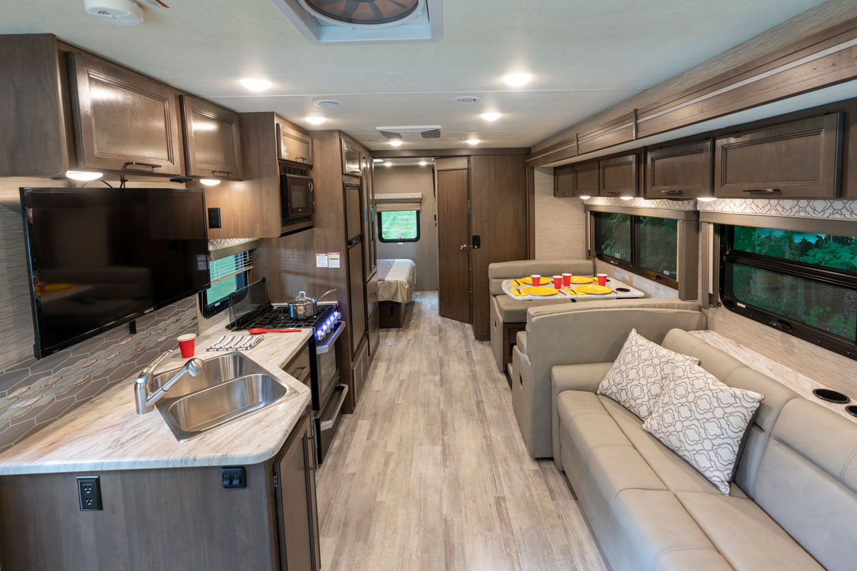 Thor Freedom Traveler Class A Motorhome - RV.com