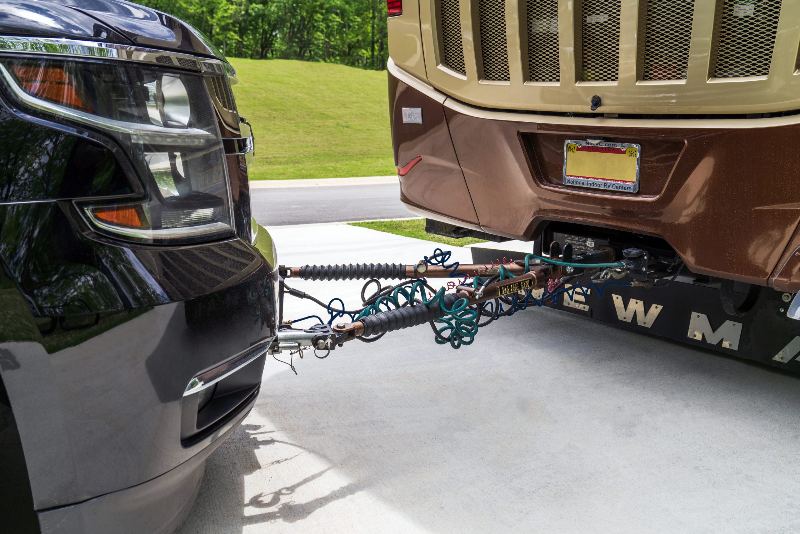 What You’ll Need to Tow a Car Behind Your RV - RV.com