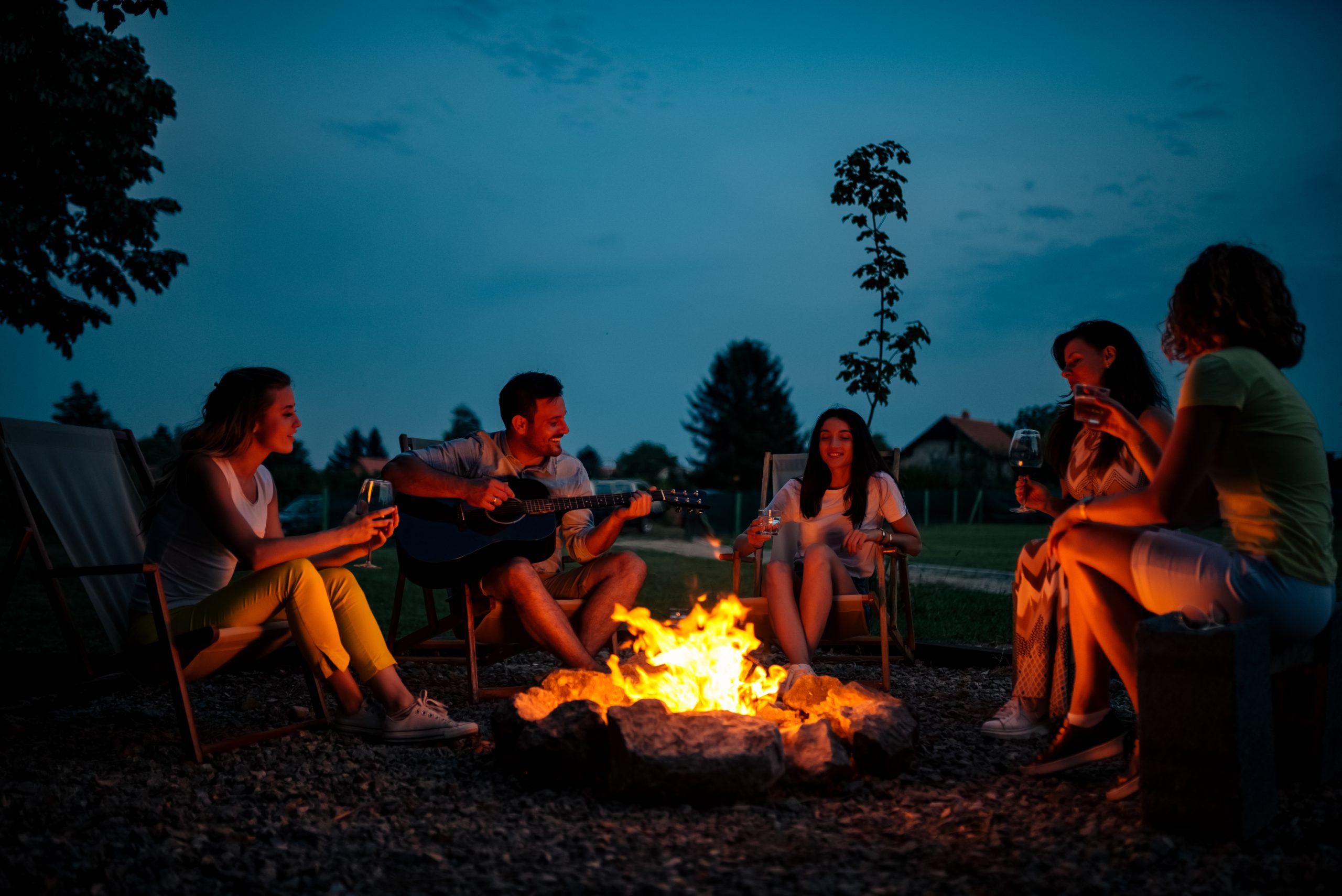 How to Properly Put out a Campfire - RV.com