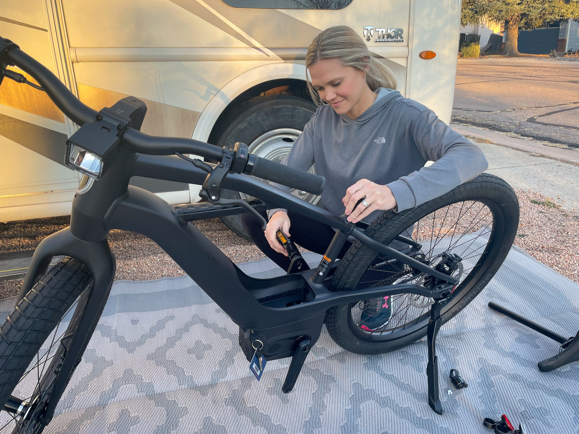 Serial 1 MOSH/CTY eBicycle Review - RV.com