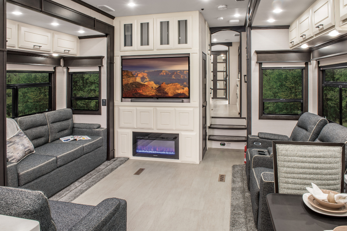 The Best Fifth-Wheel RVs of 2023 - RV.com