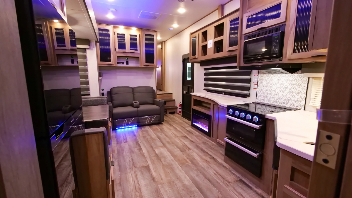 The Best Fifth-Wheel RVs of 2023 - RV.com