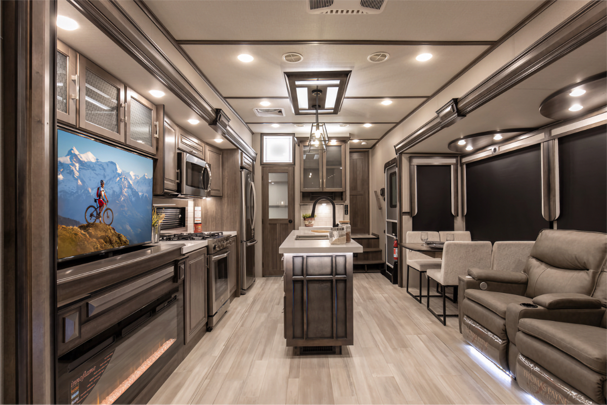 The Best Fifth-Wheel RVs of 2023 - RV.com