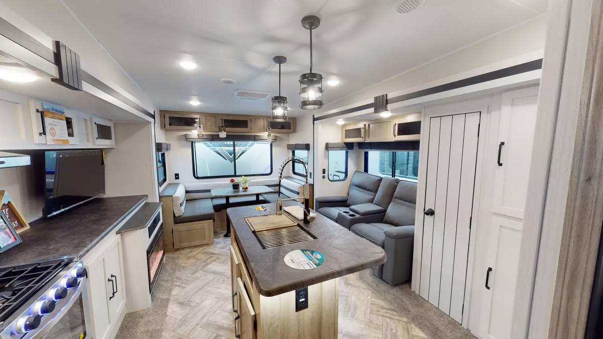 The Best Fifth-Wheel RVs of 2023 - RV.com