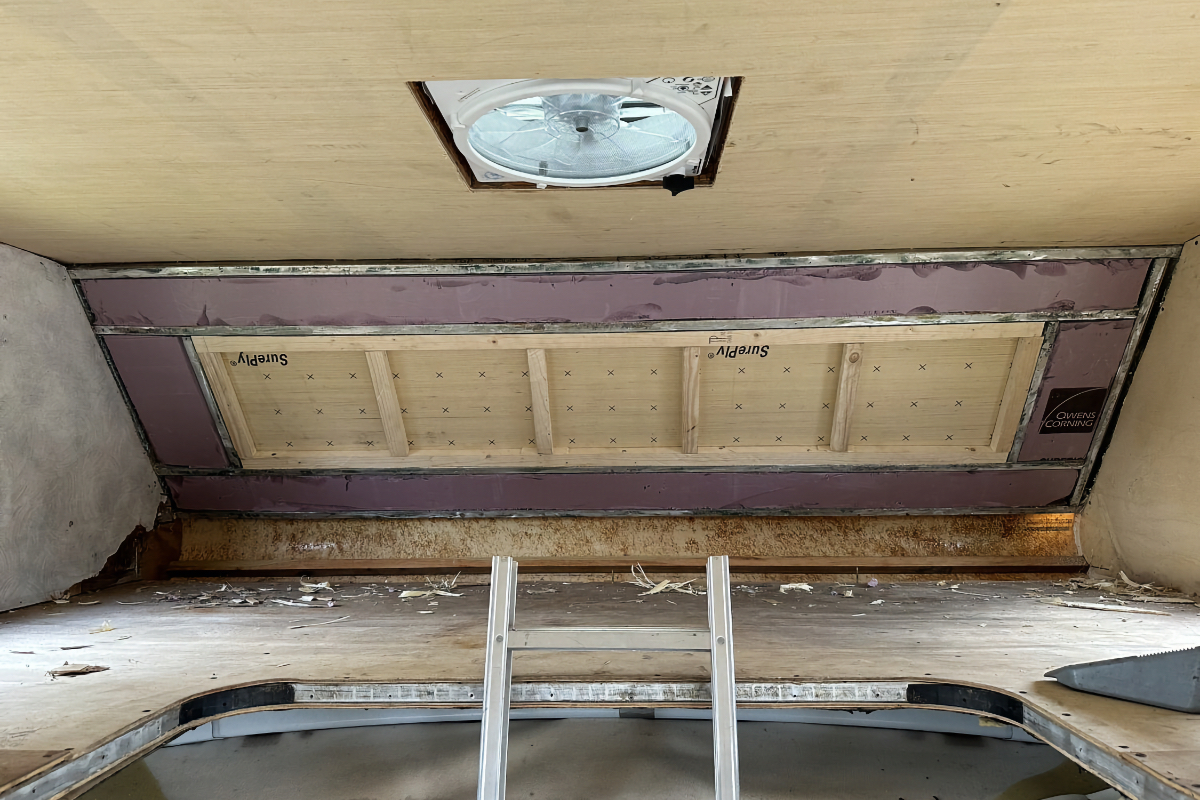 Labor of Love: This RVer Turned a Decrepit Motorhome into a Dog Rescue ...