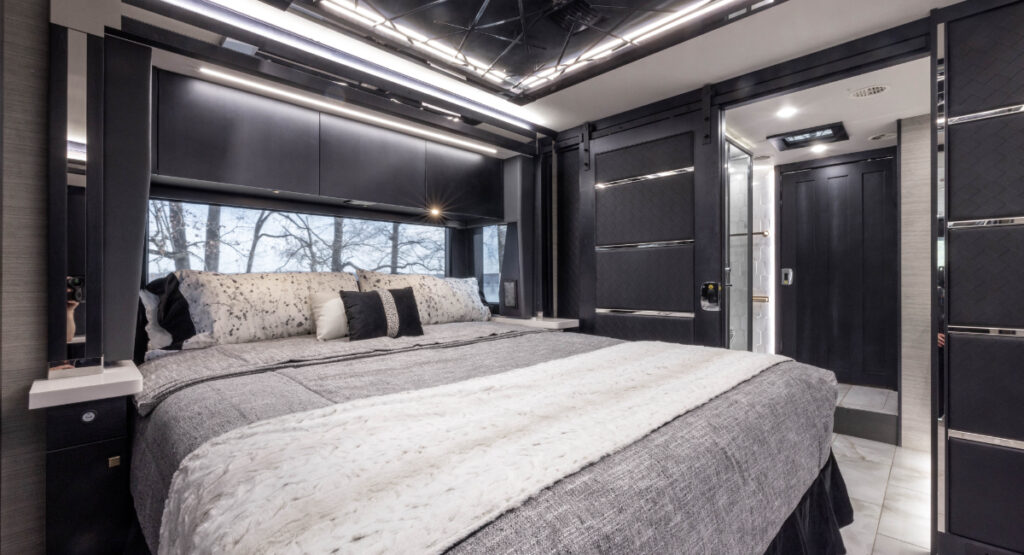 The Best Class A Motorhomes Over $250,000 - RV.com