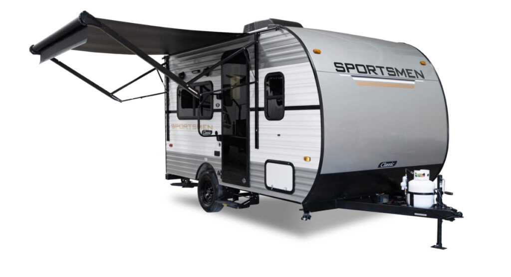 10 Lightweight Campers That Weigh Less Than 3,000 lbs.