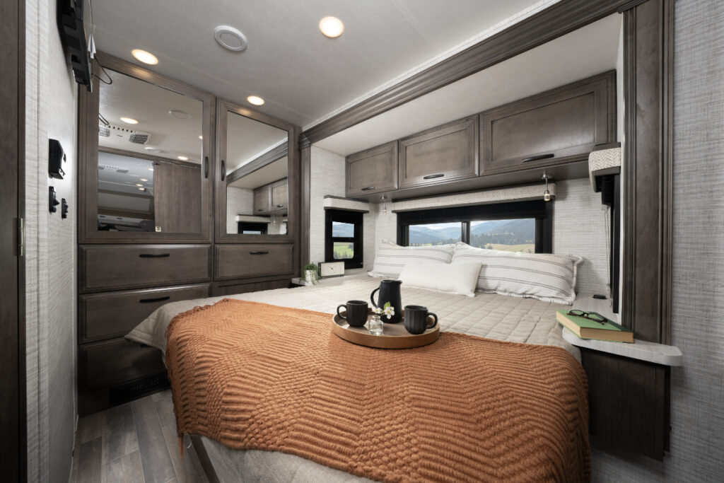 The Entegra Coach Odyssey Offers Luxury Living at an Affordable Price ...